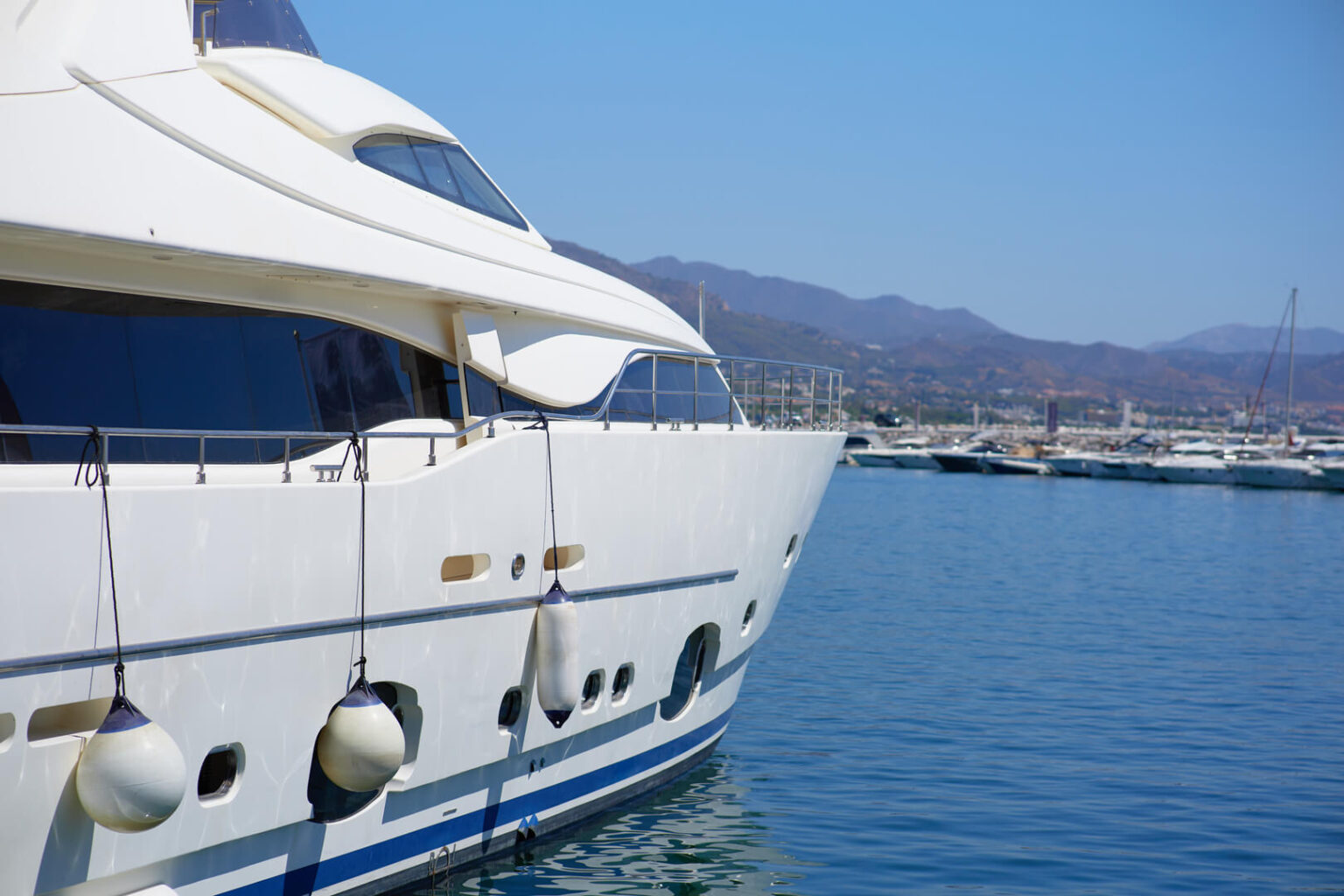 NAVIGATE LIKE A PRO. KEY BOAT DIRECTION TERMS GUIDE.