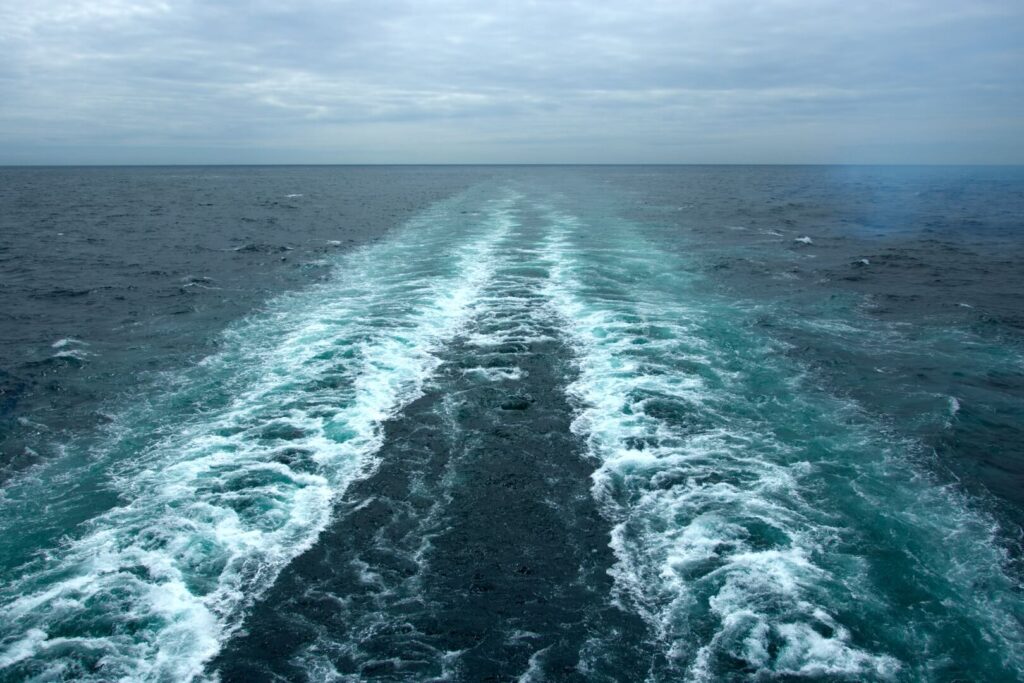 NAVIGATE LIKE A PRO. KEY BOAT DIRECTION TERMS GUIDE.
